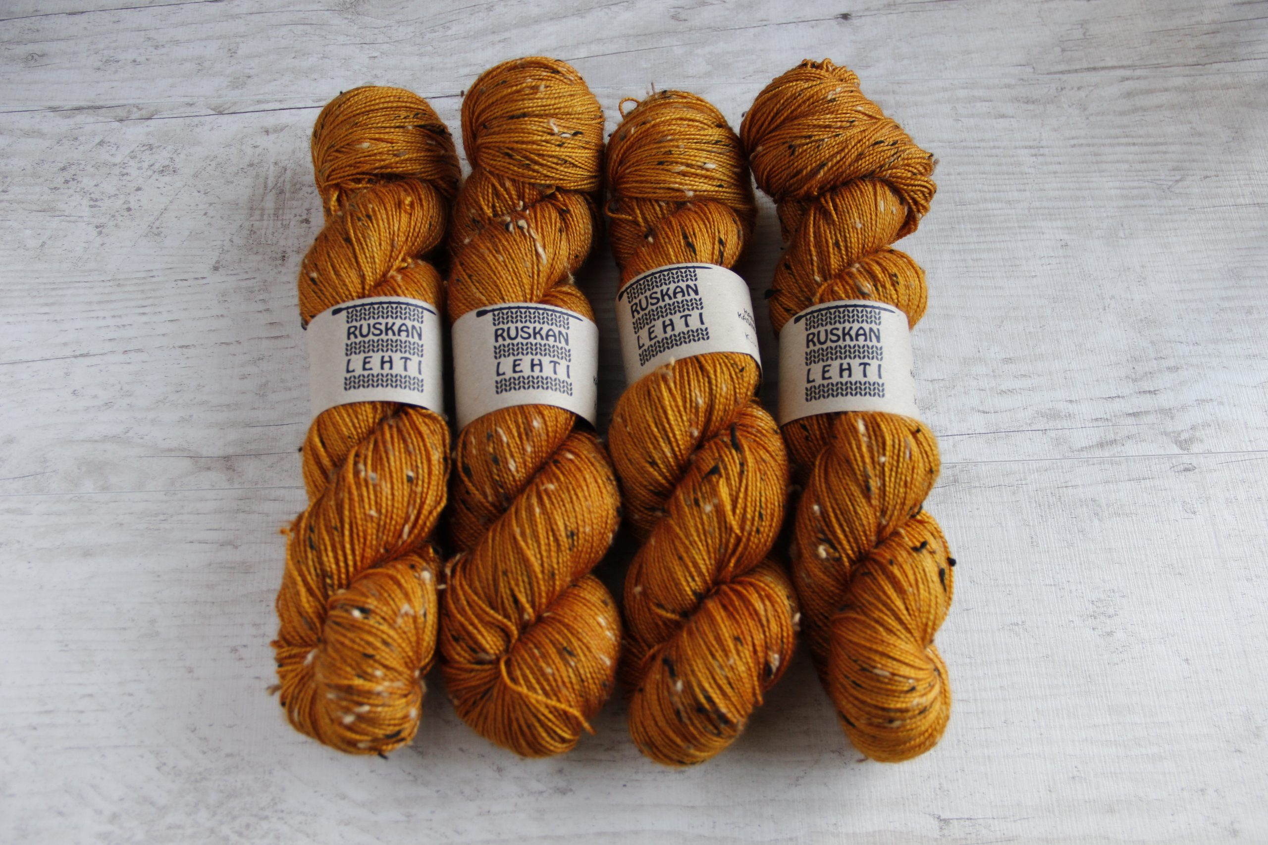 Tweed: Kinuski - Ruskanlehti